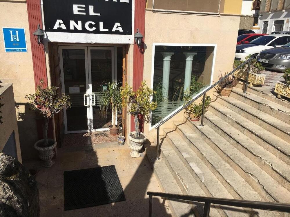 Hotel El Ancla, Alcala del Rio. Desde 33€ - Central de Reservas