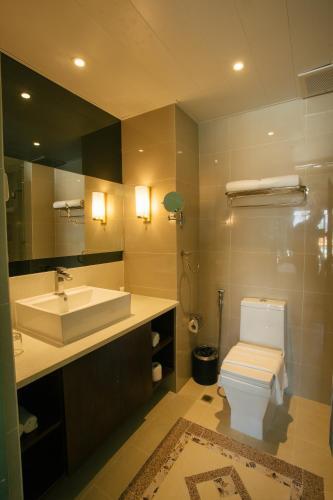 MG Grand Hotel, Olongapo City - Reserving