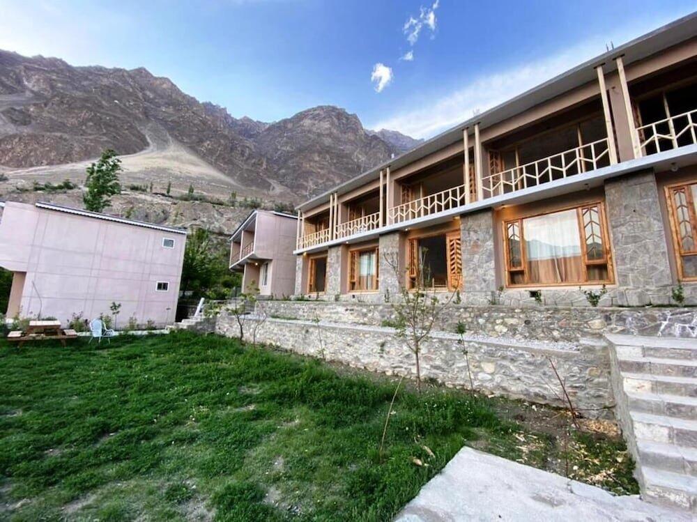 Hotel Apple Garden Hunza, Alīābād - Central de Reservas