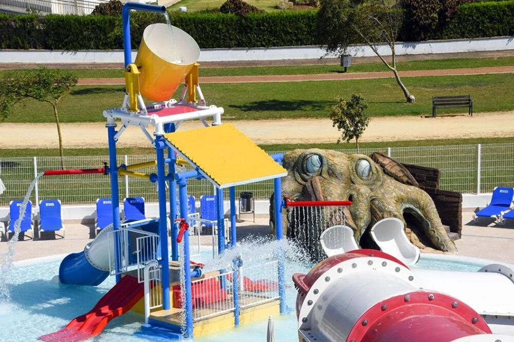 Hotel Playaballena, Rota. Desde 96.27€ - Central de Reservas