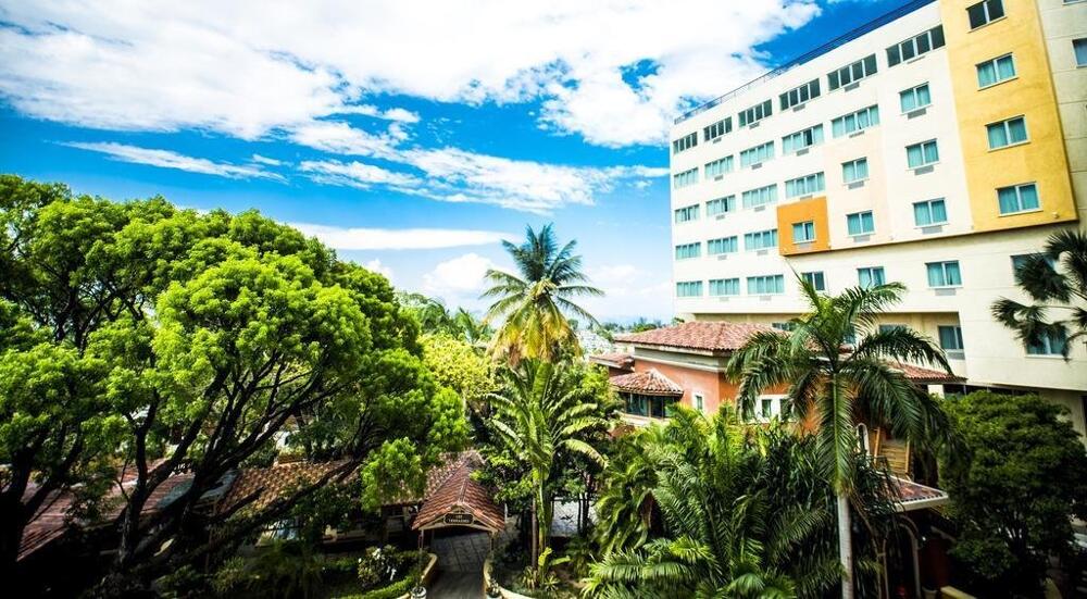 Hotel Royal Oasis, Puerto Príncipe - Central de Reservas