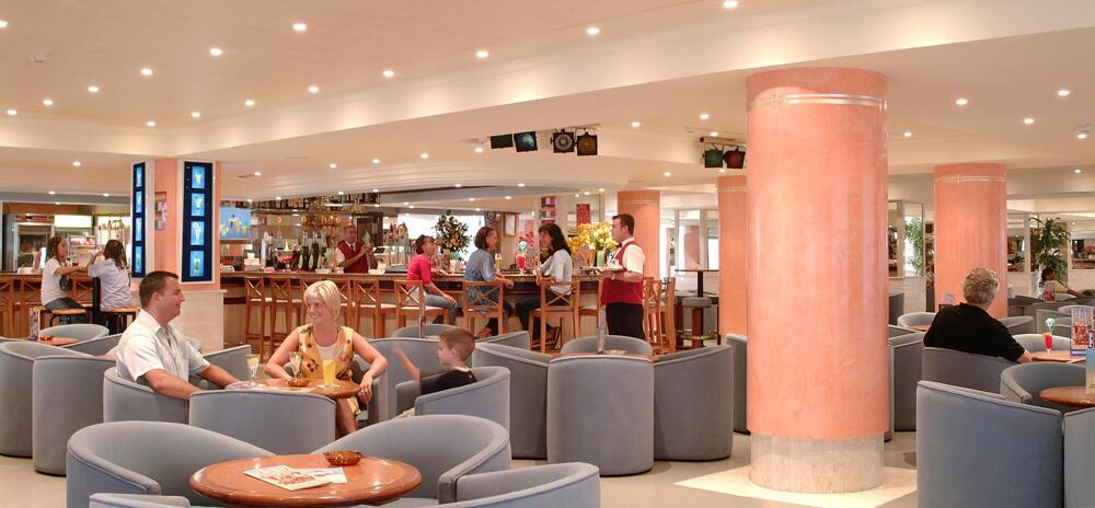 Hotel Timor, Playa de Palma. Desde 104.35€ - Central de Reservas