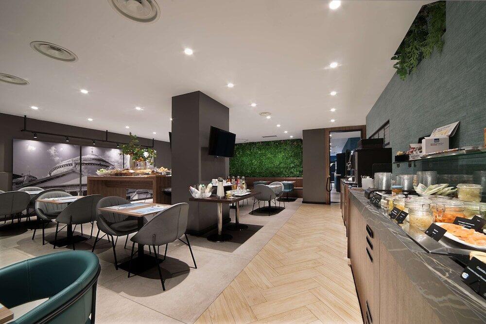 Radisson Hotel Nola Naples, Nola - Central de Reservas