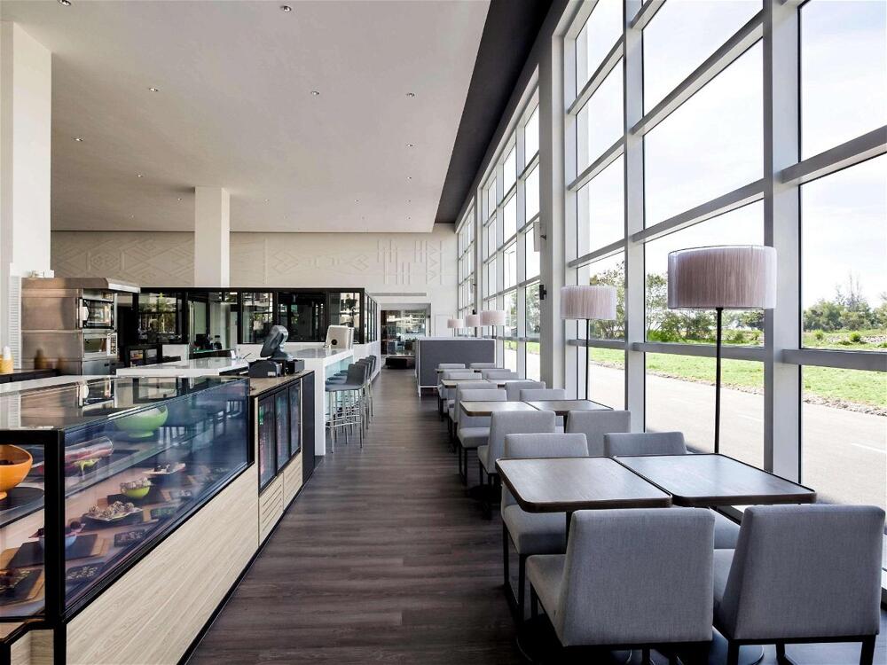 Hotel Pullman Miri Waterfront, Miri - Central de Reservas