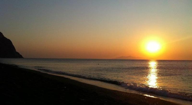 Rena Hotel, Perissa - Central de Reservas