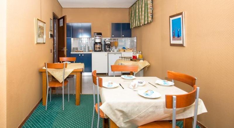 Hotel Ponte Bianco, Roma - Central de Reservas