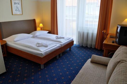 Hotel Europa City, Berlín. Desde 84.23€ - Central de Reservas