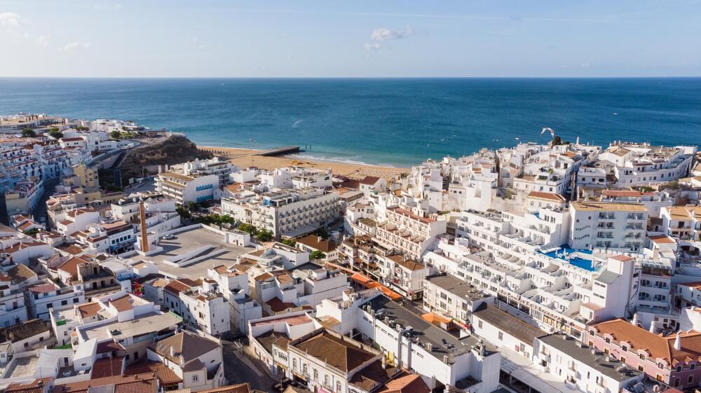 Hotel Indigo Albufeira by IHG, Albufeira. Desde 108.7€ - Central de ...