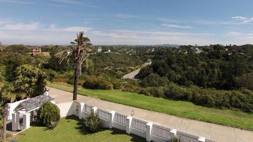 Bed-and-Breakfast Hallack Manor, Port Elizabeth - Central de Reservas