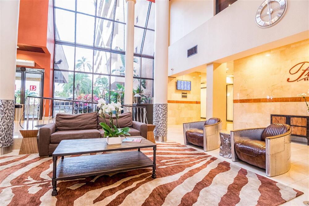 Hotel Regency Miami Airport, Miami. Desde 126.1€ - Central de Reservas