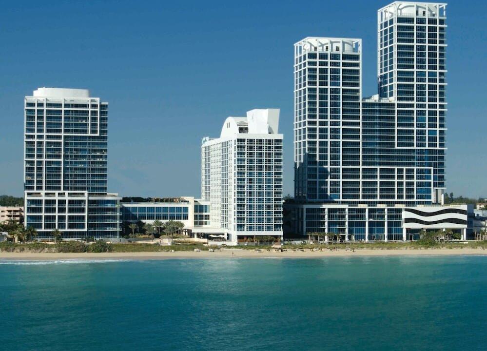 Hotel Carillon Miami Wellness Resort, Miami Beach - Central de Reservas