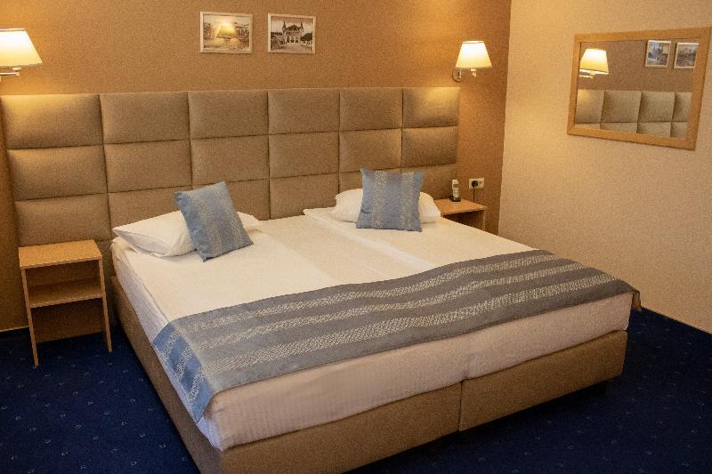 Reghina Blue Hotel, Timisoara - Central de Reservas