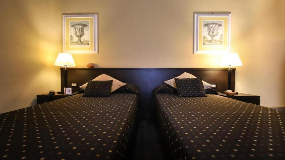 Hotel Latinum, Roma. Desde 135.9€ - Centraldereservas.com