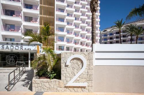 Hotel Ambassador Playa II, Benidorm. Desde 97.45€ - Central de Reservas