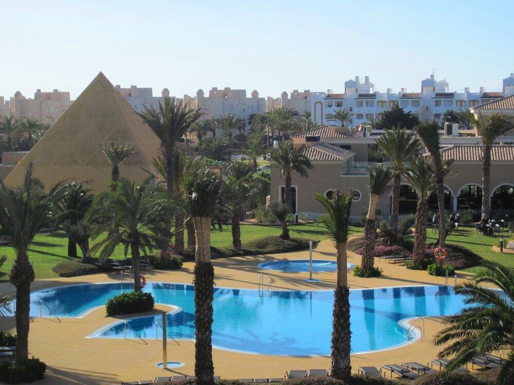 Hotel AR Golf Almerimar, Almerimar. Desde 120.25€ - Central de Reservas