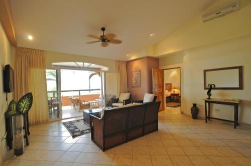 Cocomar Beachfront Hotel, Parrita. Desde 115.64€ - Central de Reservas