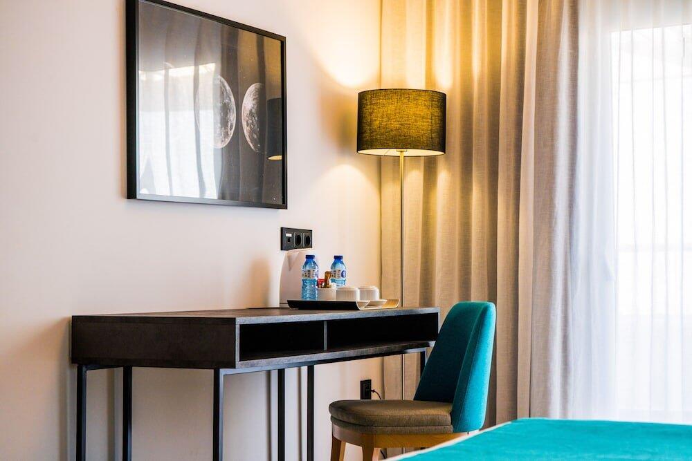 Moon Hotel & SPA., Aguadulce. Desde 72.46€ - Central de Reservas