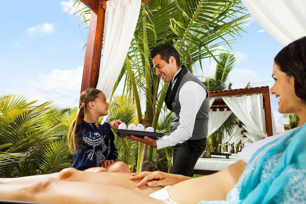 Complejo Generations Riviera Maya Family Resort - More Inclusive, Puerto Morelos. Desde 340.9 ...