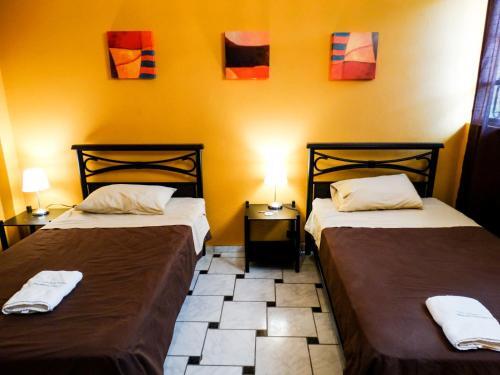 Wild Rover Hostel Huacachina, Ica - Central de Reservas