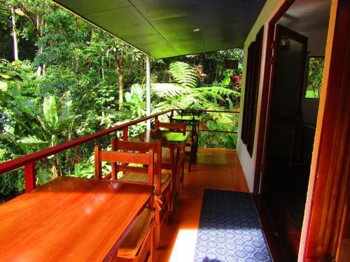 Hotel Agua Inn, Nuevo Arenal. Desde 84.82€ - Central de Reservas