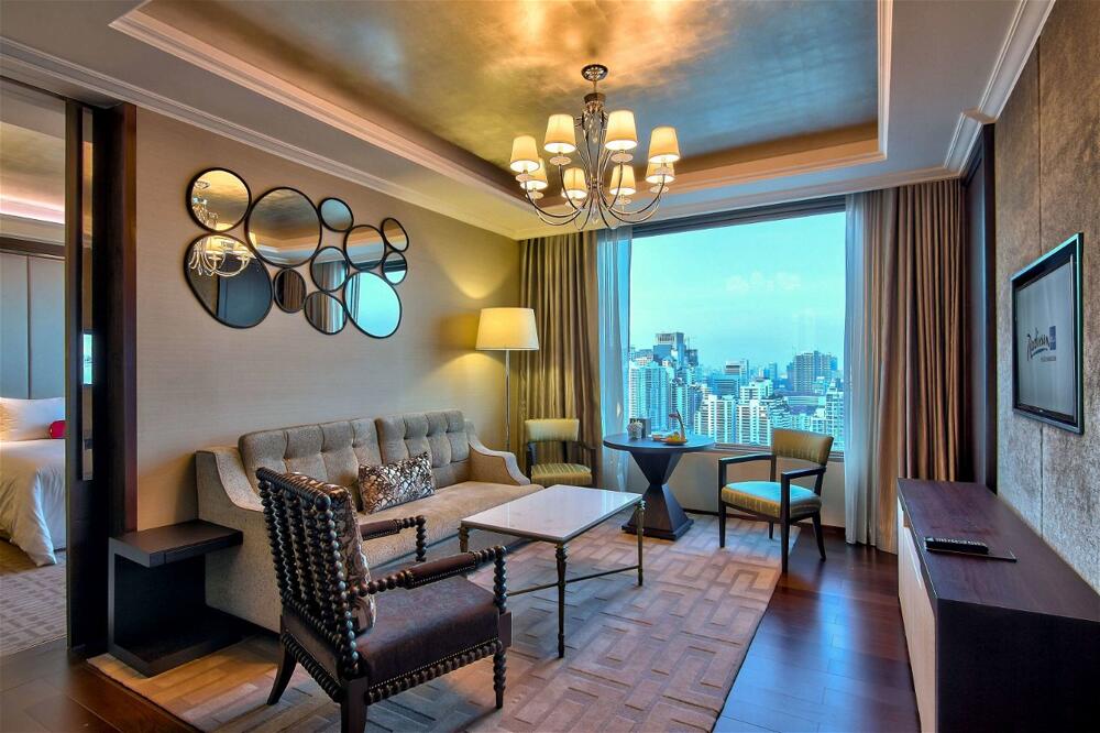 Hotel Radisson Blu Plaza Bangkok, Bangkok. Desde 85.85€ - Centraldereservas.com