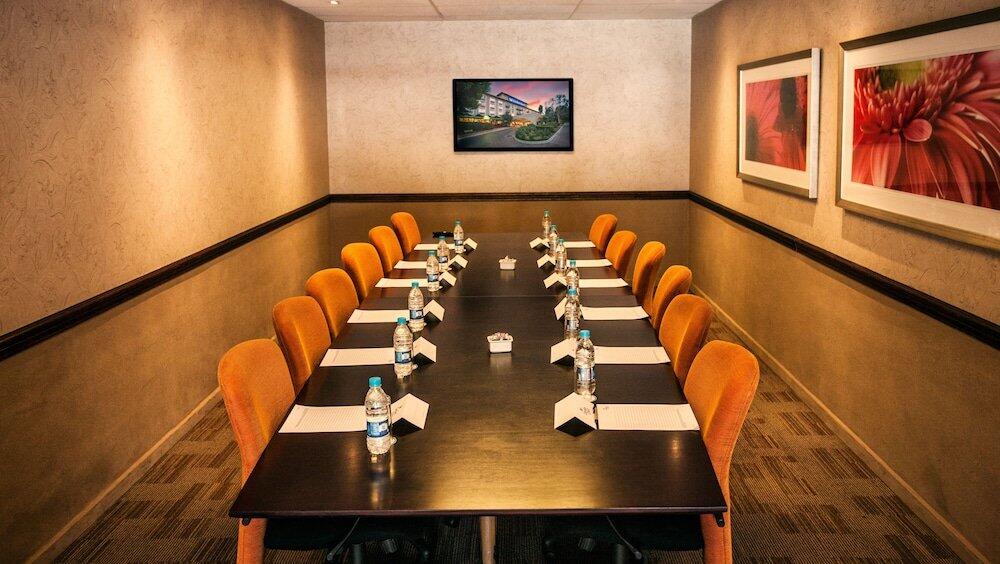 Hotel Garden Court OR Tambo International Airport, Kempton Park ...