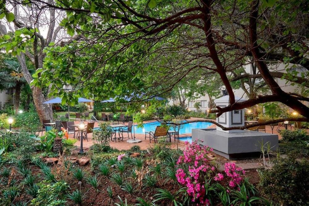 Protea Hotel by Marriott Johannesburg Balalaika Sandton, Johannesburgo ...