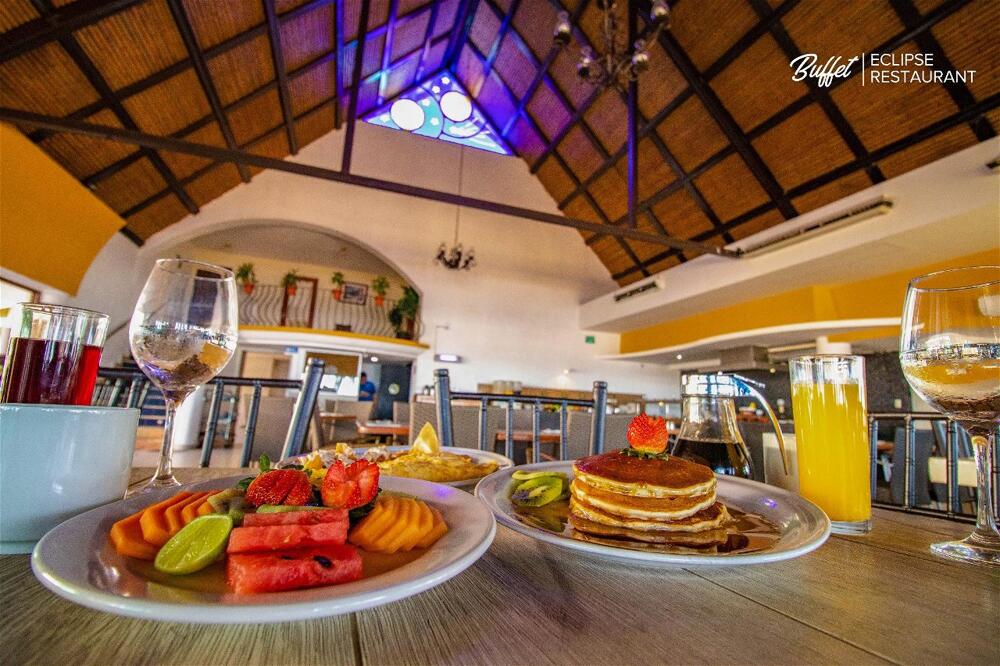 Hotel Luna Palace, Mazatlán. Desde 178.92€ - Central de Reservas