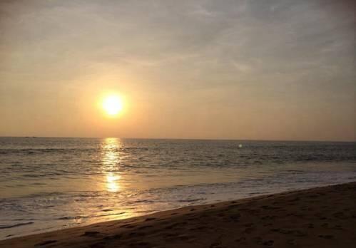 Nico Beach Hotel, Hikkaduwa - Centraldereservas.com