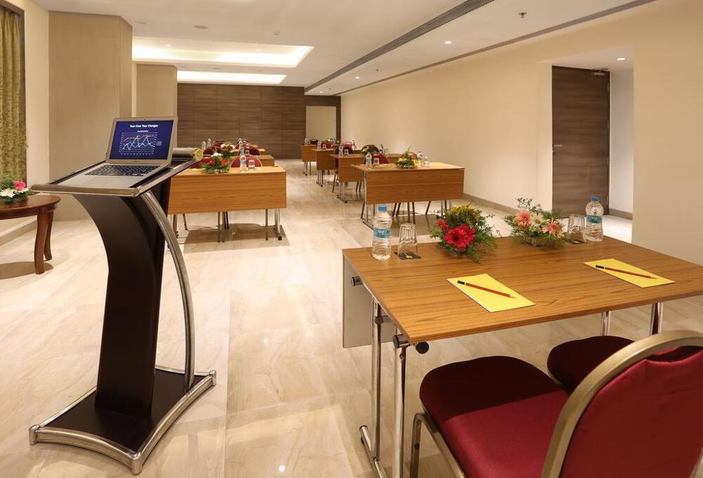 Hotel Temple Tree, Shirdi Newly Renovated, Shirdi - Centraldereservas.com