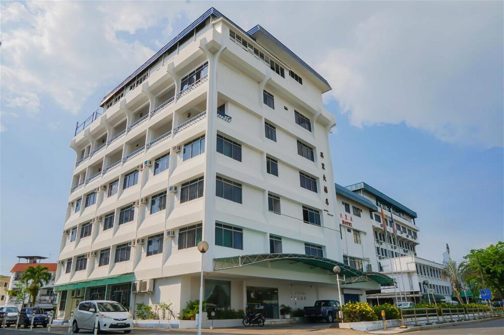 Miri Hotel, Miri - Central de Reservas