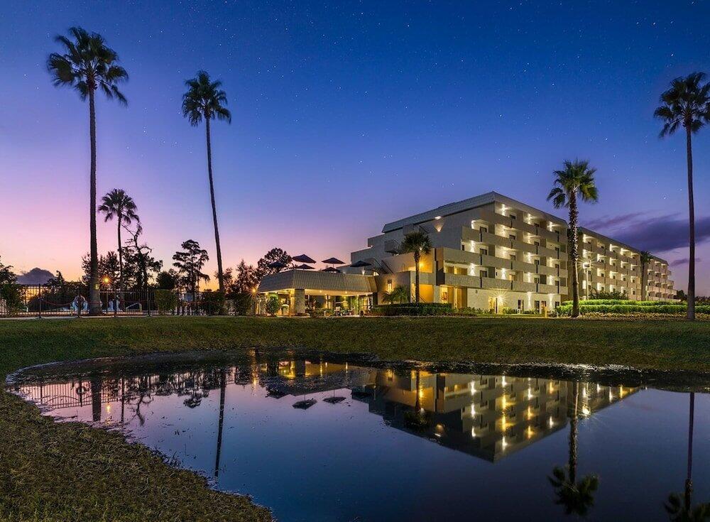 Lakeside hotel store