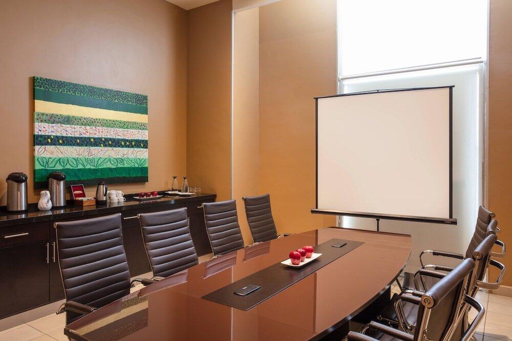 Hotel Courtyard by Marriott Queretaro, Santiago de Queretaro ...