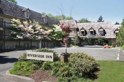 Riverside inn store