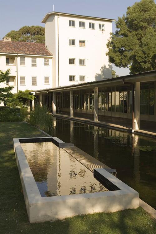 Hotel ANU - UNIVERSITY HOUSE, Canberra - Reserving.com