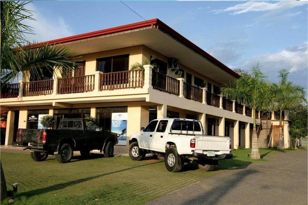 Blue Palm Hotel, Jaco - Central de Reservas