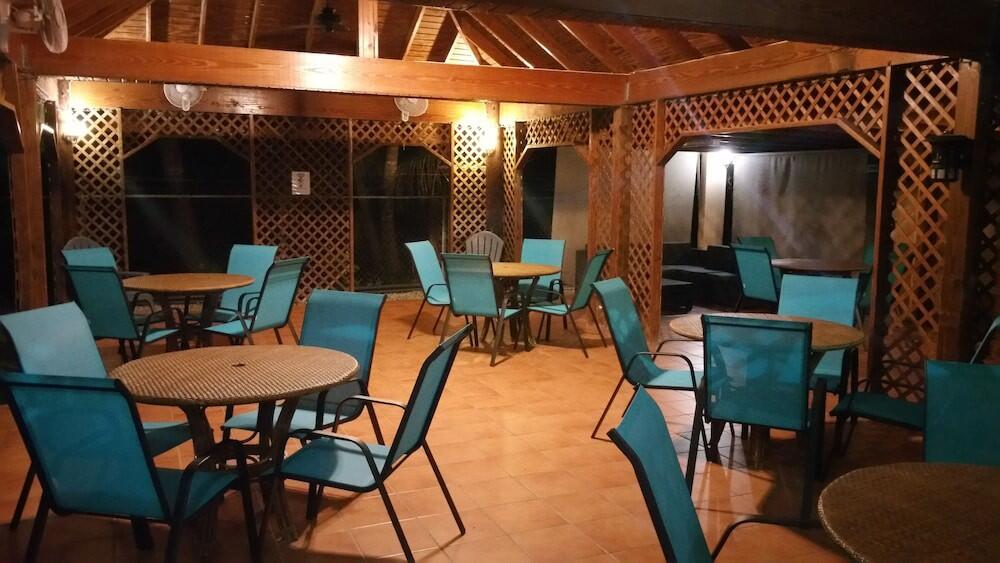 Hotel Combate Beach Resort, Cabo Rojo - Central de Reservas