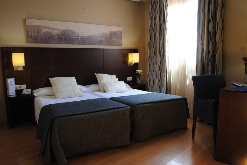 Hotel Porcel Ganivet, Madrid. Desde 83.58€ - Centraldereservas.com