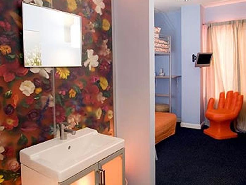 Hotel Stay on Main, Los Angeles - Reserving