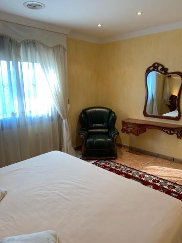 Hotel Restaurant Cal Petit, Oliana - Centraldereservas.com