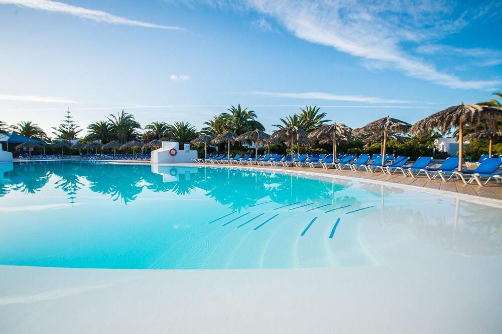 Hotel HL Rio Playa Blanca, Playa Blanca. Desde 132.05€ - Central de ...