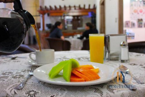 Hotel Yvette, León - Central de Reservas