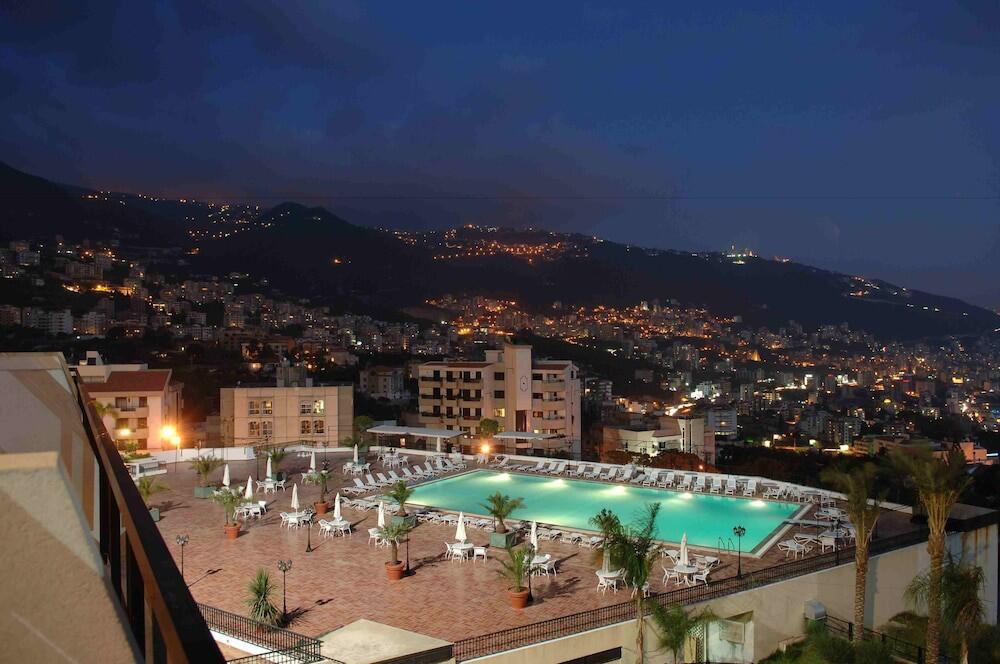Regency Palace Hotel, Jounieh - Central de Reservas