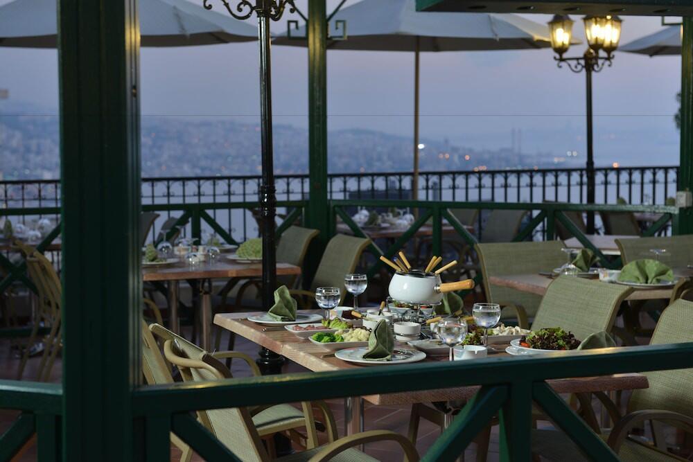 Regency Palace Hotel, Jounieh - Central de Reservas