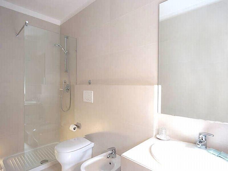 Genius Hotel Downtown, Milán. Desde 188.5€ - Central de Reservas