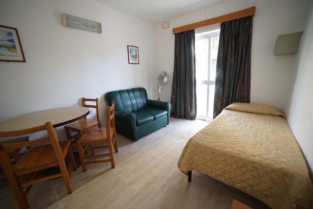 Aparthotel Cardor Holiday Complex, Qawra. Desde 33€ - Centraldereservas.com