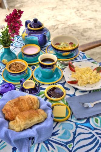 Bed-and-Breakfast The Isabela Beach House, Puerto Villamil - Central de ...