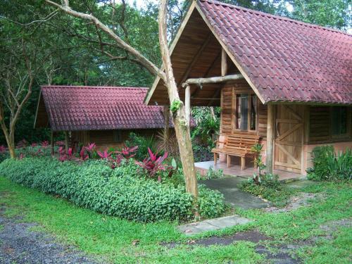Arenal Oasis Eco Lodge & Wildlife Refuge, La Fortuna - Central de Reservas