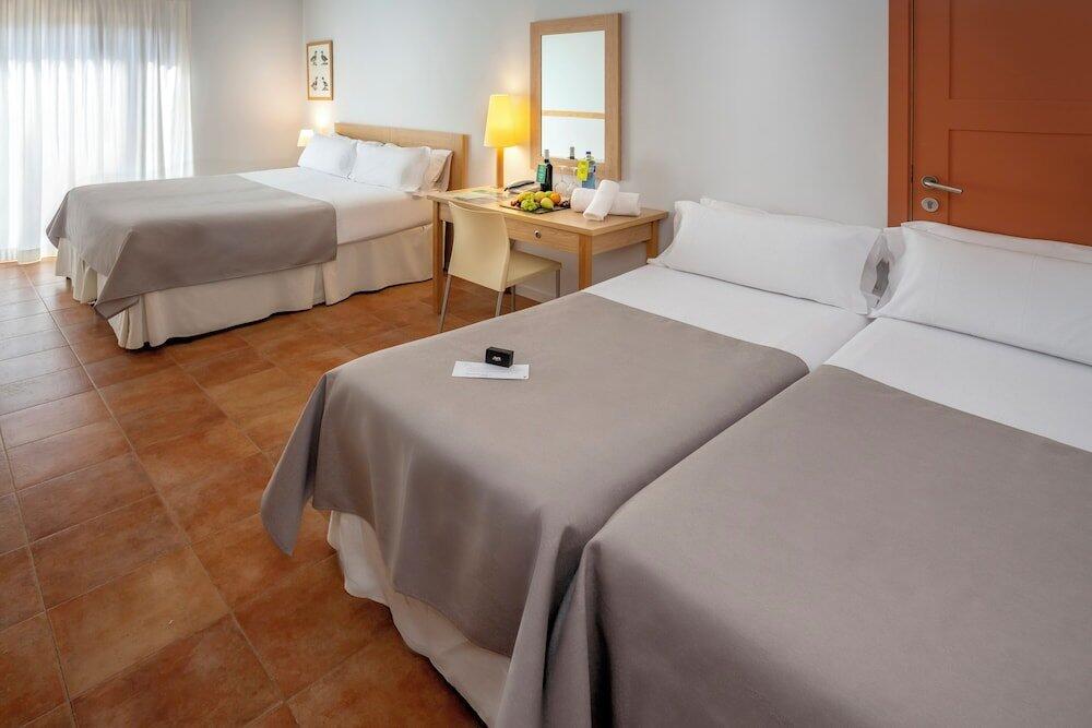 Hotel Vilar Rural d'Arnes by Serhs Hotels, Arnes. Desde 101.47 ...