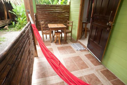 Hotel Blue Conga, Puerto Viejo - Central de Reservas